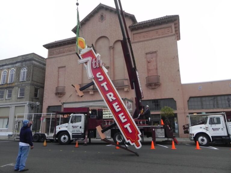 Sign Installation - Tommy Signs